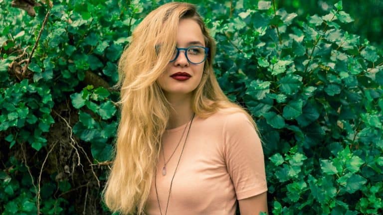 How to Write an Apology Email for Forgetting an Attachment?